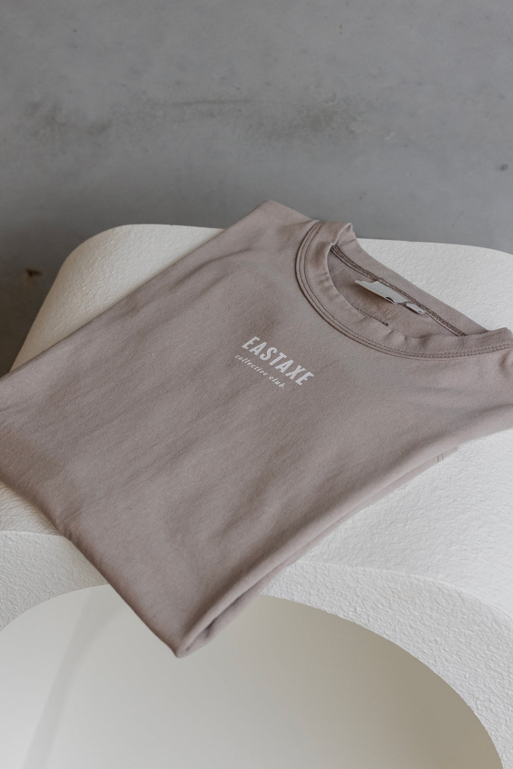 Classic Box Fit Tee - Light Brown – Eastaxe